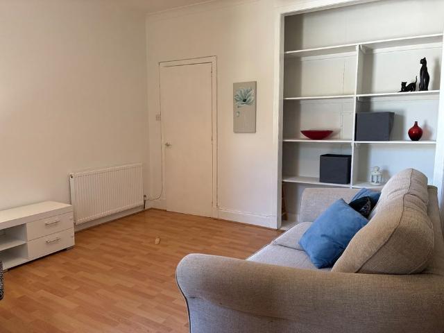 2 Bed Flat, Great Western Road, AB10