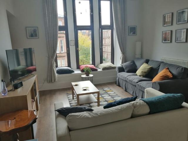 2 Bed Flat, Great Western Road, G4