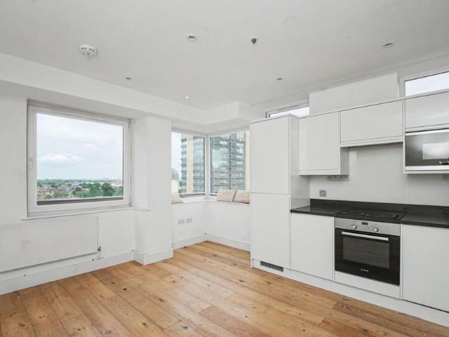 2 Bed Flat, Green Dragon House, CR0