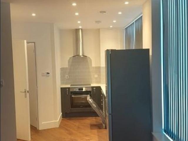 2 Bed Flat, Green Lane, SW16