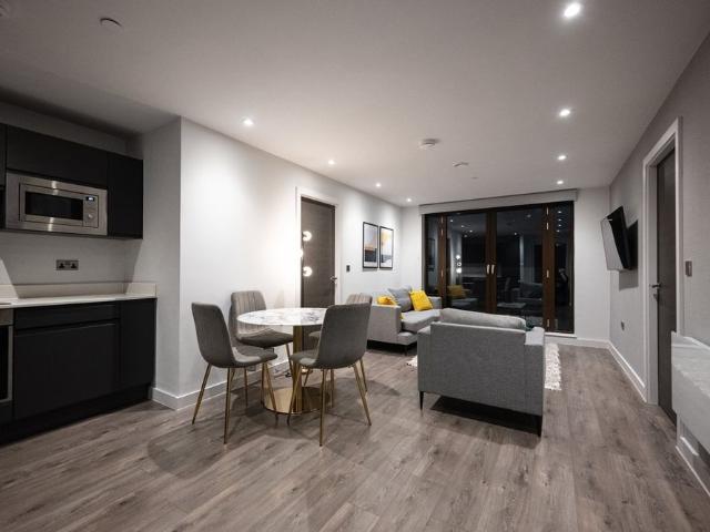 2 Bed Flat, Greenland St, L1