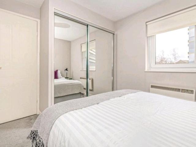 Room in a Shared Flat, Grove Park Gardens, G20