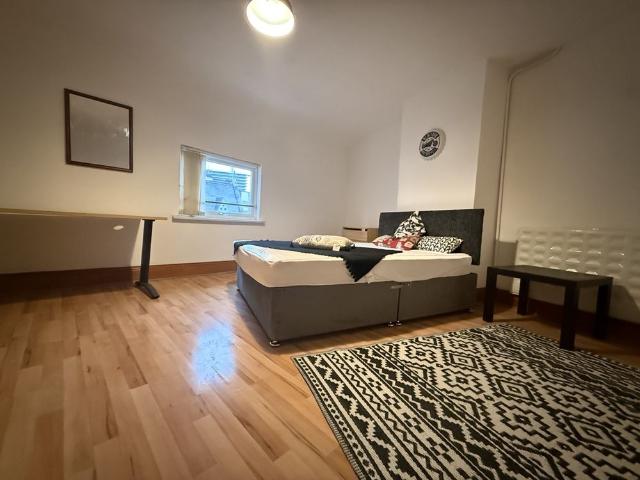 2 Bed Flat, Humberstone Gate, LE1