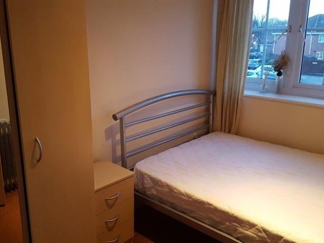 2 Bed Flat, Hyde Road, M12
