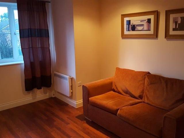 2 Bed Flat, Hyde Road, M12