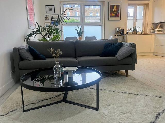2 Bed Flat, Hackney Road, E2