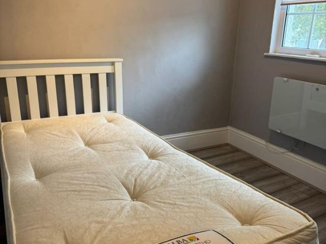 2 Bed Flat, Hallswelle Road, NW11