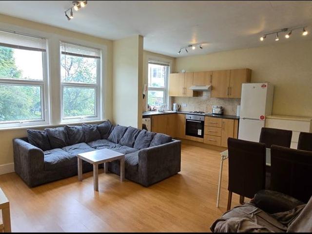 2 Bed Flat, Hanover Square, LS3