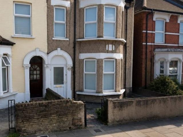 2 Bed Flat, Harringay Road, N15