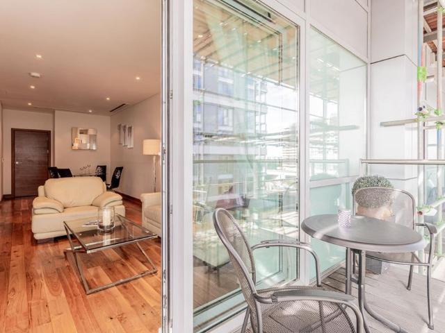 2 Bed Flat, Hawker Building, SW11
