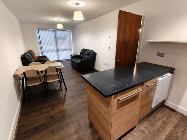 2 Bed Flat, Hemisphere, B5