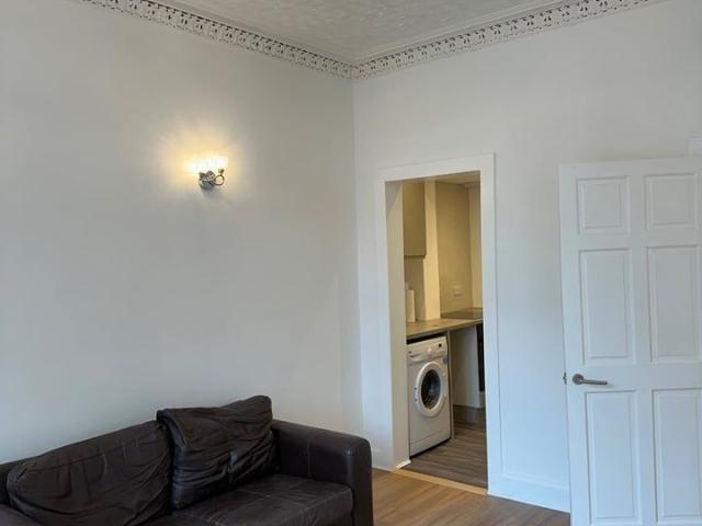 2 Bed Flat, Henderson St, EH6