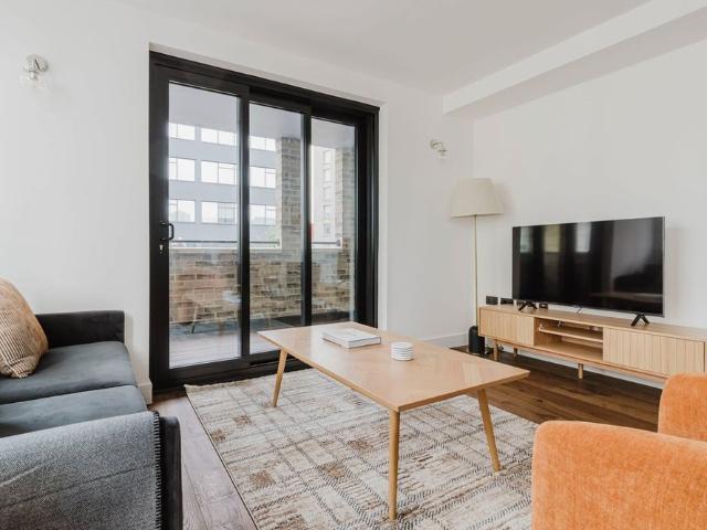 2 Bed Flat, Henriques St, E1