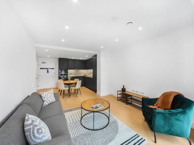 2 Bed Flat, Heygate St, SE17