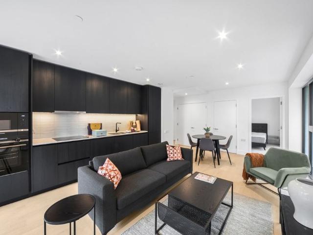 2 Bed Flat, Heygate St, SE17