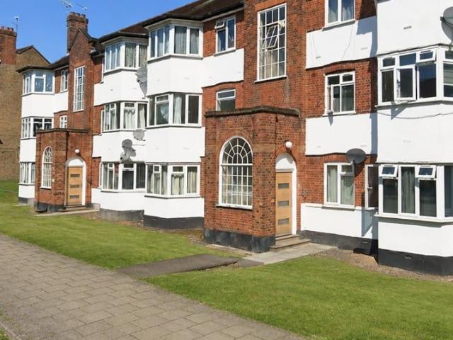 2 Bed Flat, High Mead, HA1