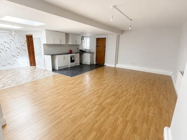 2 Bed Flat, High Road Leytonstone, E11