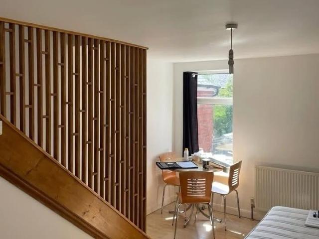 2 Bed Flat, Hilcot Road, RG30