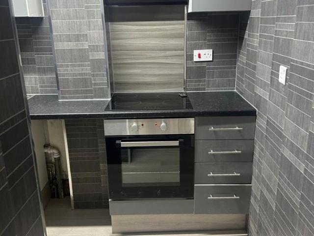 2 Bed Flat, Hill St, G3