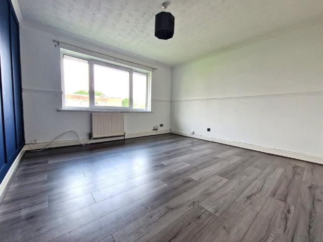 2 Bed Flat, Holmhills Place, G72