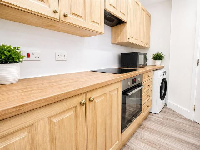 2 Bed Flat, Holt Road, HA0