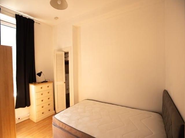 2 Bed Flat, Howburn Place, AB11
