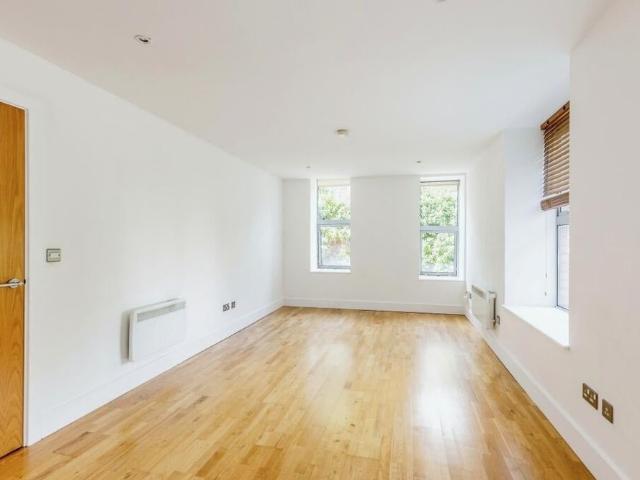 2 Bed Flat, Hotwell Road, BS8
