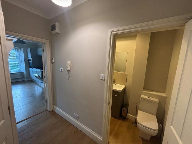 2 Bed Flat, Hotwell Road, BS8