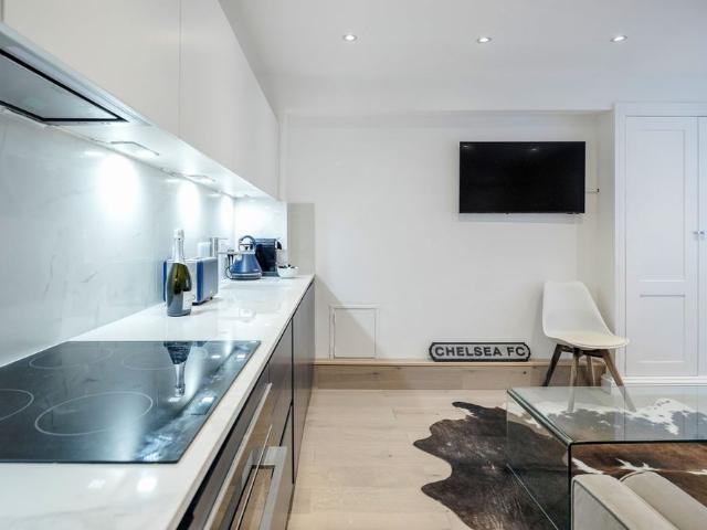 2 Bed Flat, Ifield Road, SW10