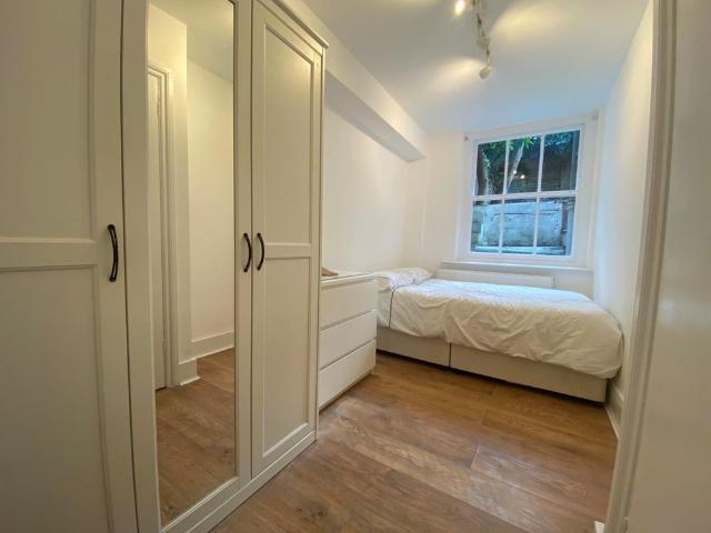 2 Bed Flat, Ifield Road, SW10