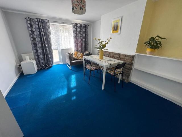 2 Bed Flat, Ightham House, SE17