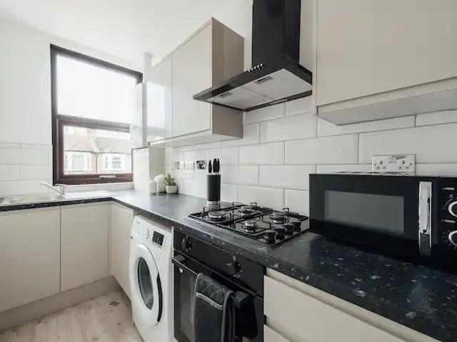 2 Bed Flat, Ilford, IG1