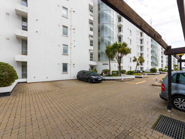 2 bed Flat in Barrier Point Road, London, E16 2SB