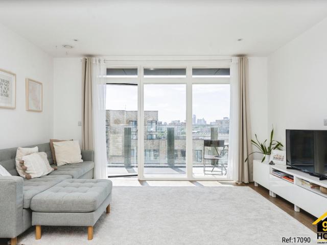 2 bed Flat in Lamington Heights, 8 Madeira Street, London, E14 6TR