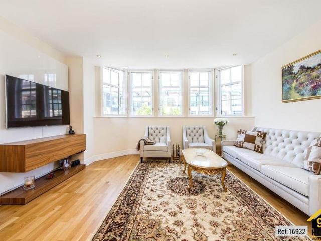 2 bed Flat in Romney House 47 Marsham Street, London, SW1P 3DS