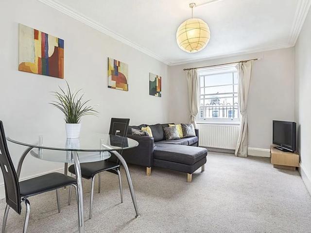 2 Bed Flat, Inverness Terrace