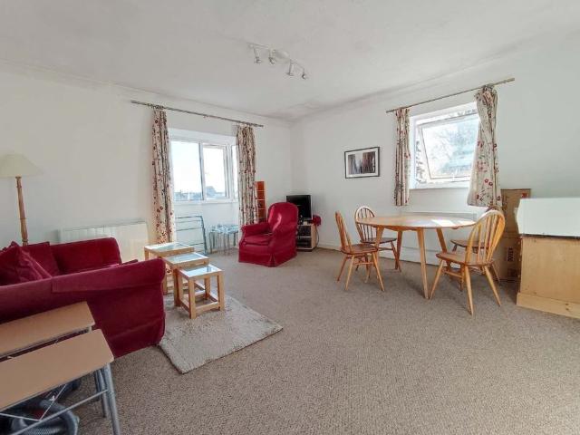 2 Bed Flat, Jasmine Court, CB1