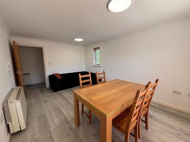 2 Bed Flat, Joseph Hardcastle Close, SE14