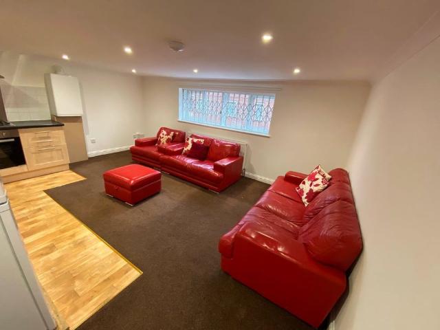 2 Bed Flat, Kenton Road, HA3