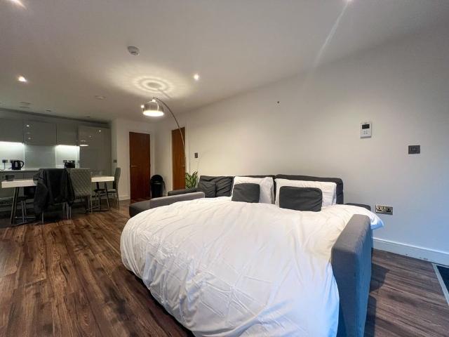2 Bed Flat, Kettleworks, B1