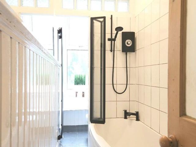 2 Bed Flat, Kingarth Street, G42