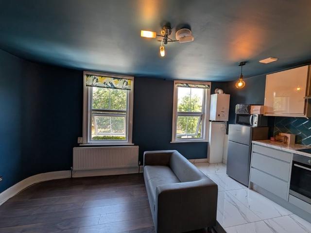 2 Bed Flat, Kingsland Road, E2