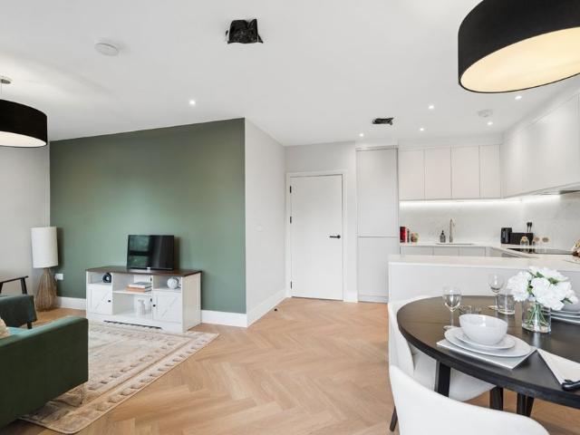 2 Bed Flat, Lynton Road, W3