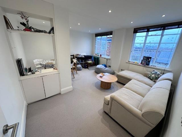 2 Bed Flat, Lancaster Close, W2