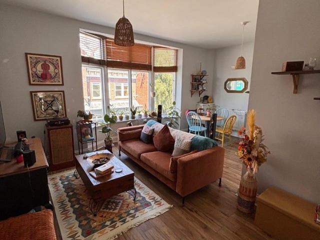 2 Bed Flat, Lark Lane, L17
