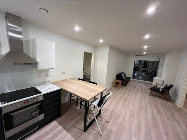 2 Bed Flat, Laurence Place, M3