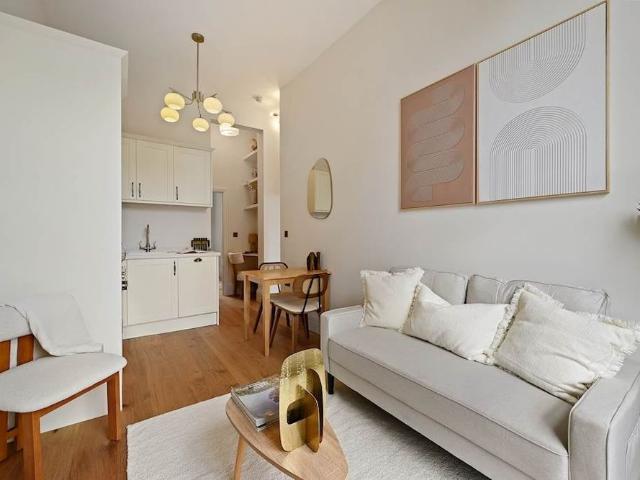 2 Bed Flat, Ledbury Road, W11
