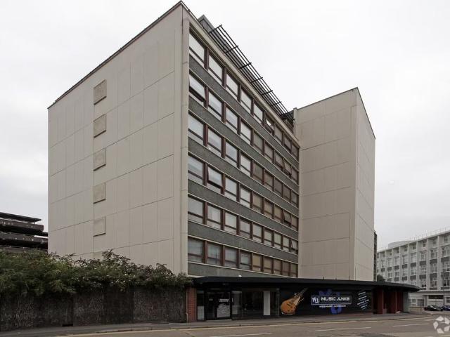 2 Bed Flat, Lee Circle, LE1