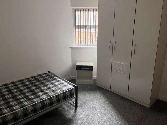 2 Bed Flat, Lillie House, LE2