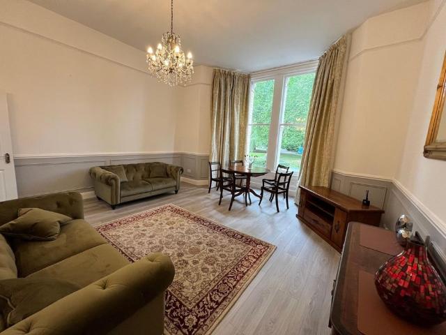 2 Bed Flat, Livingston Drive South, L17